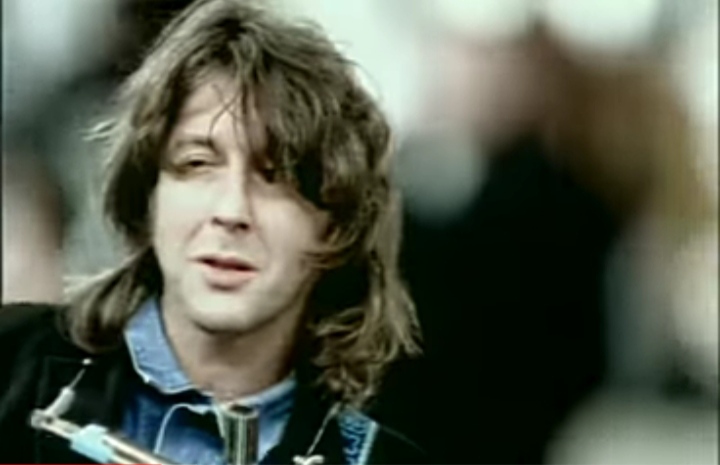 Belgian singer Arno dead at 72. Here’s my favorite song by Arno – Vive ...